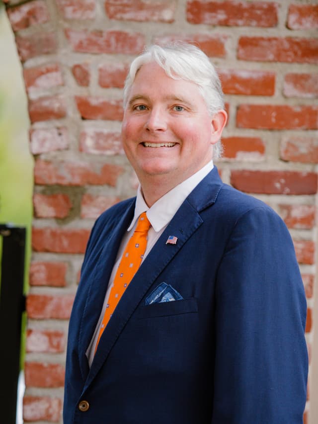 Who We Are | McInnis Construction
